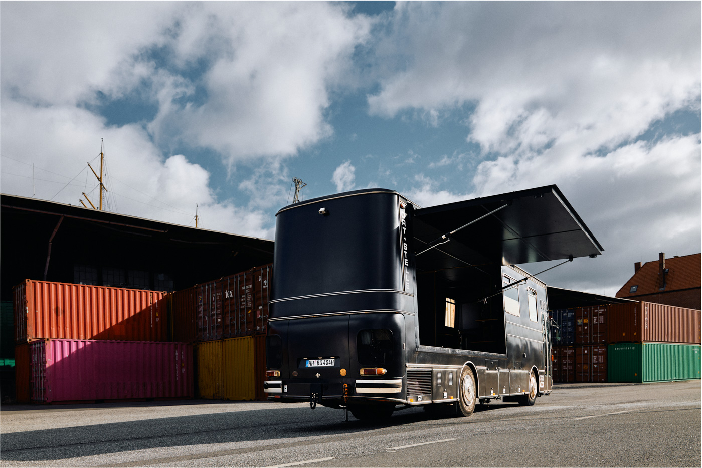 ORT & STELLE Stagebus – Florian W. Mueller – Photography